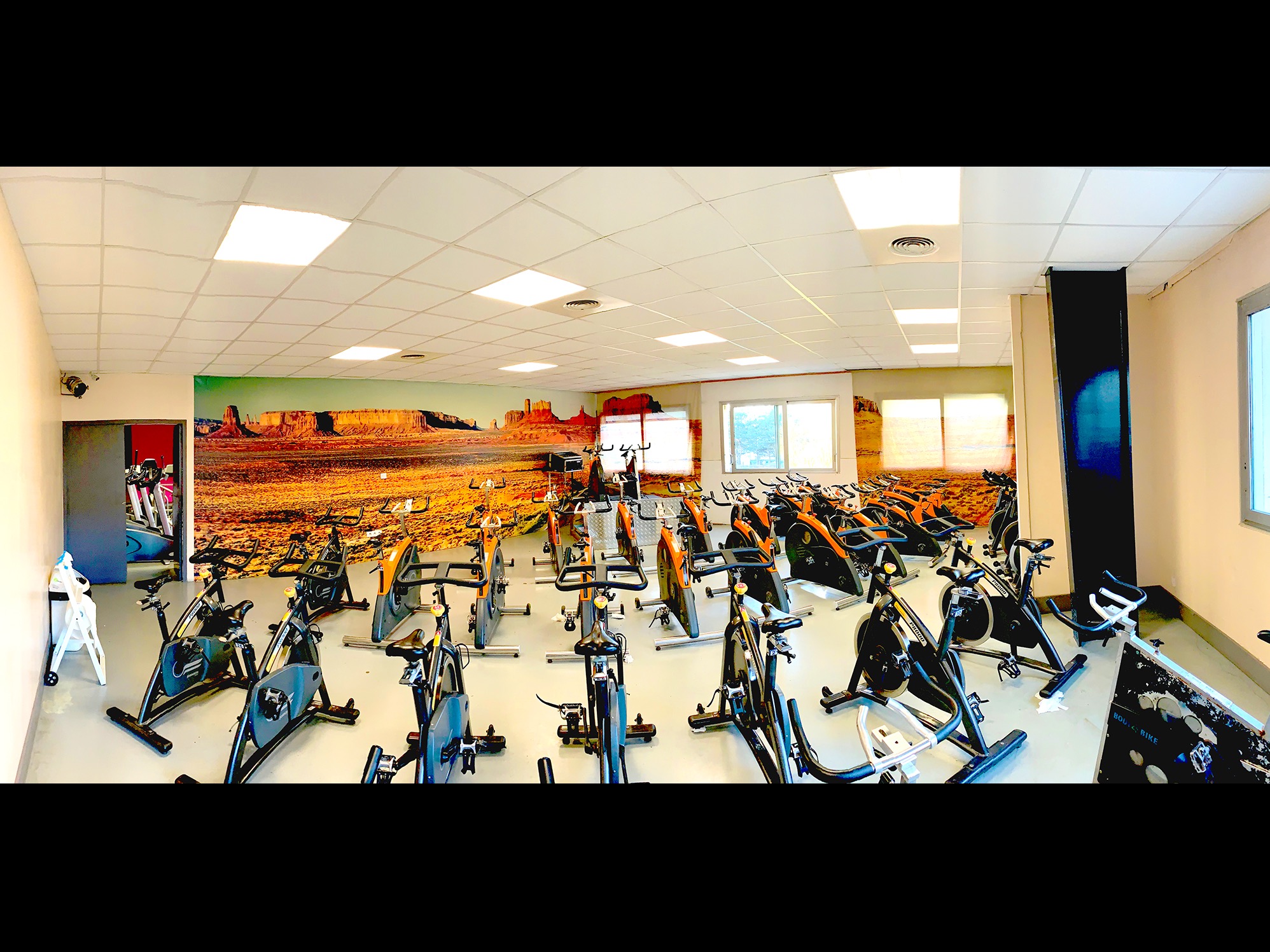 Strength Factory à Montigny-le-Bretonneux | Tarifs, Avis, Horaires ...